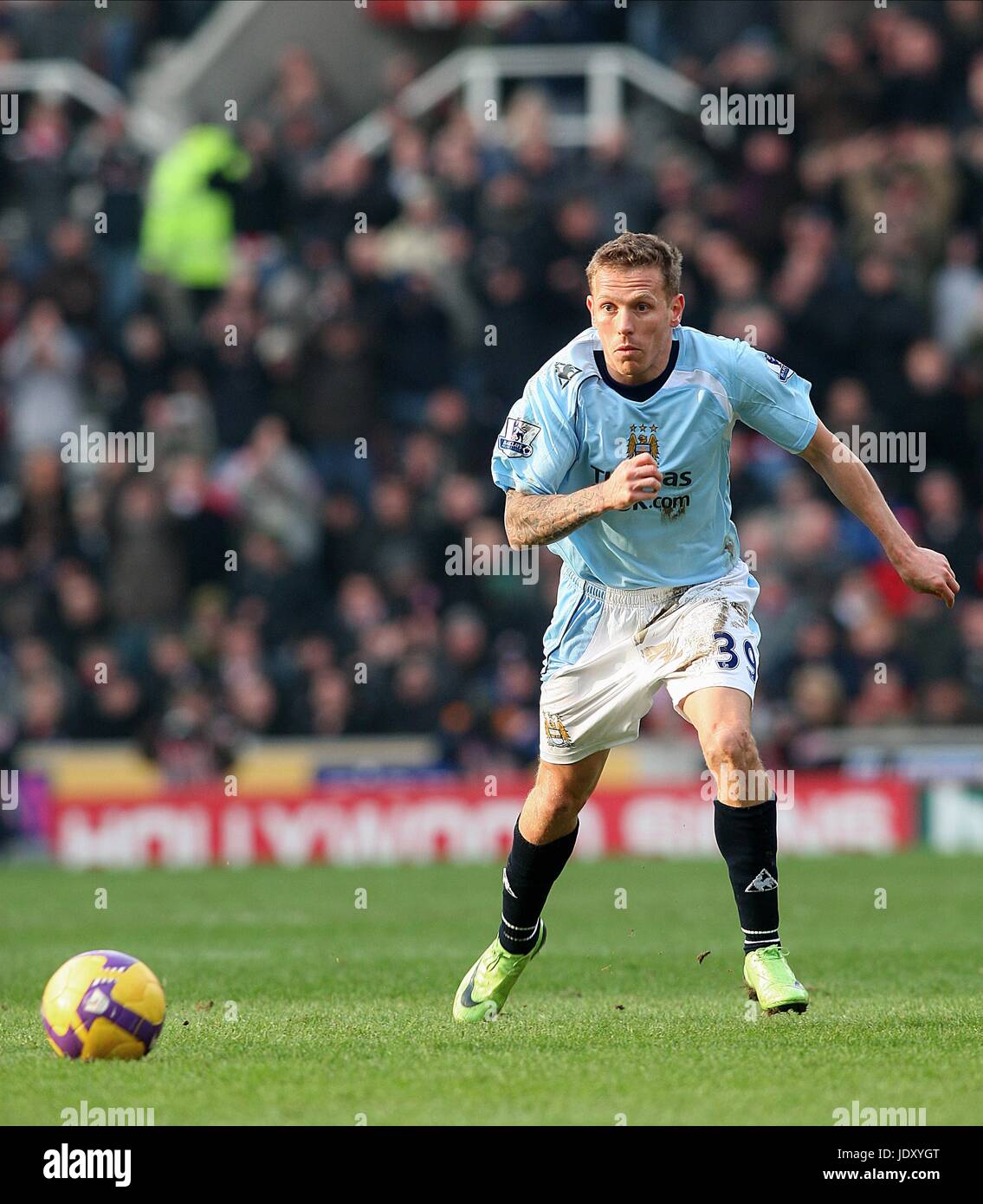 CRAIG BELLAMY MANCHESTER CITY FC BRITANNIA STADIUM STOKE ENGLAND 31 ...
