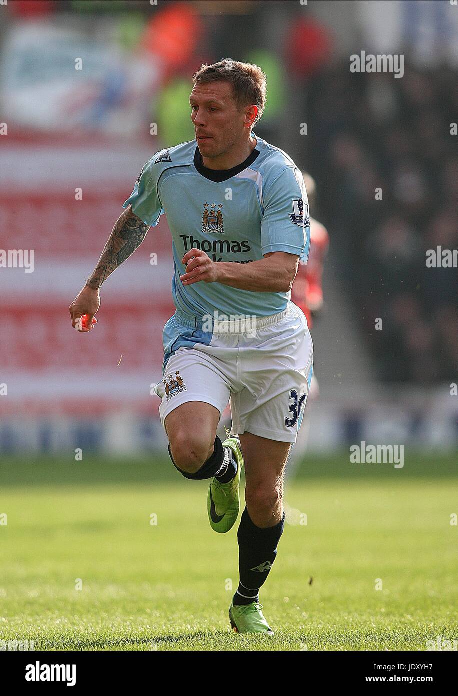 CRAIG BELLAMY MANCHESTER CITY FC BRITANNIA STADIUM STOKE ENGLAND 31 ...