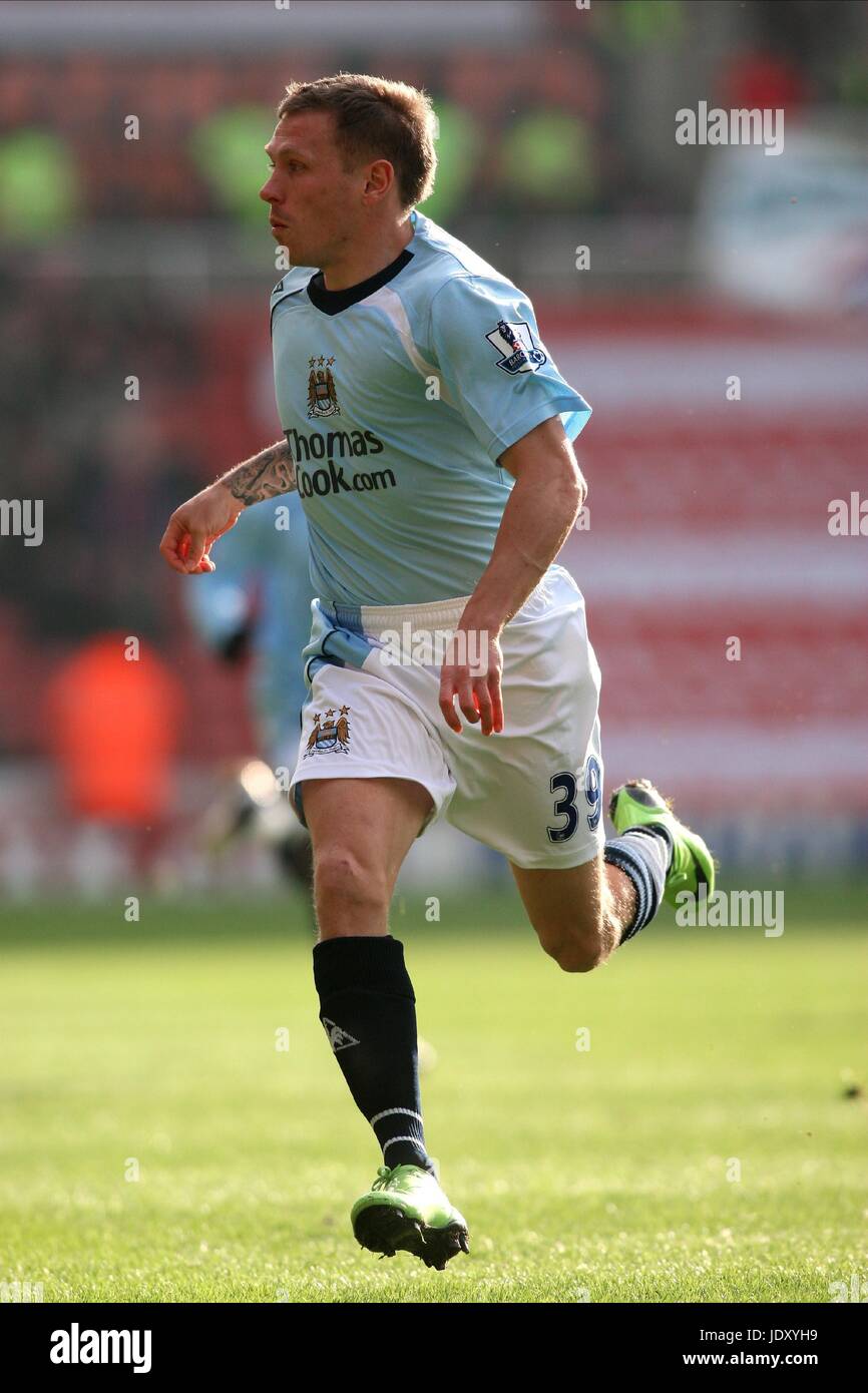 CRAIG BELLAMY MANCHESTER CITY FC BRITANNIA STADIUM STOKE ENGLAND 31 ...