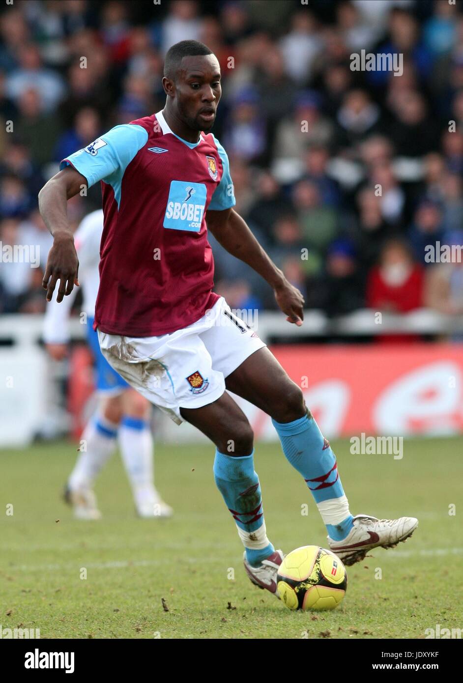 Hartlepool utd fc hi-res stock photography and images - Alamy