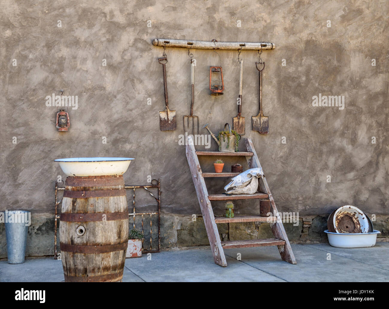 Chipped and old pots hi-res stock photography and images - Alamy