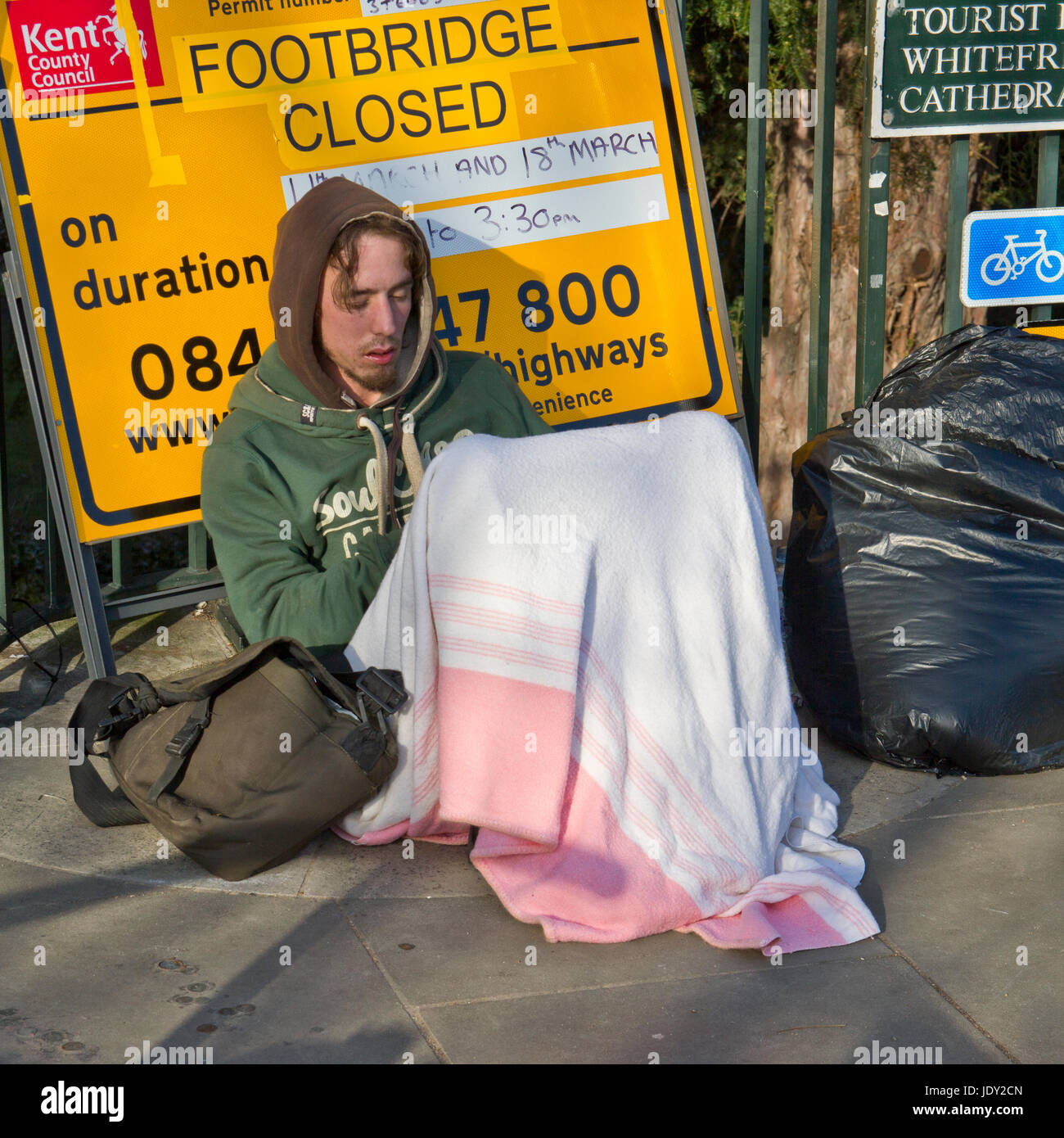 Homeless man with his belongings hi-res stock photography and images ...