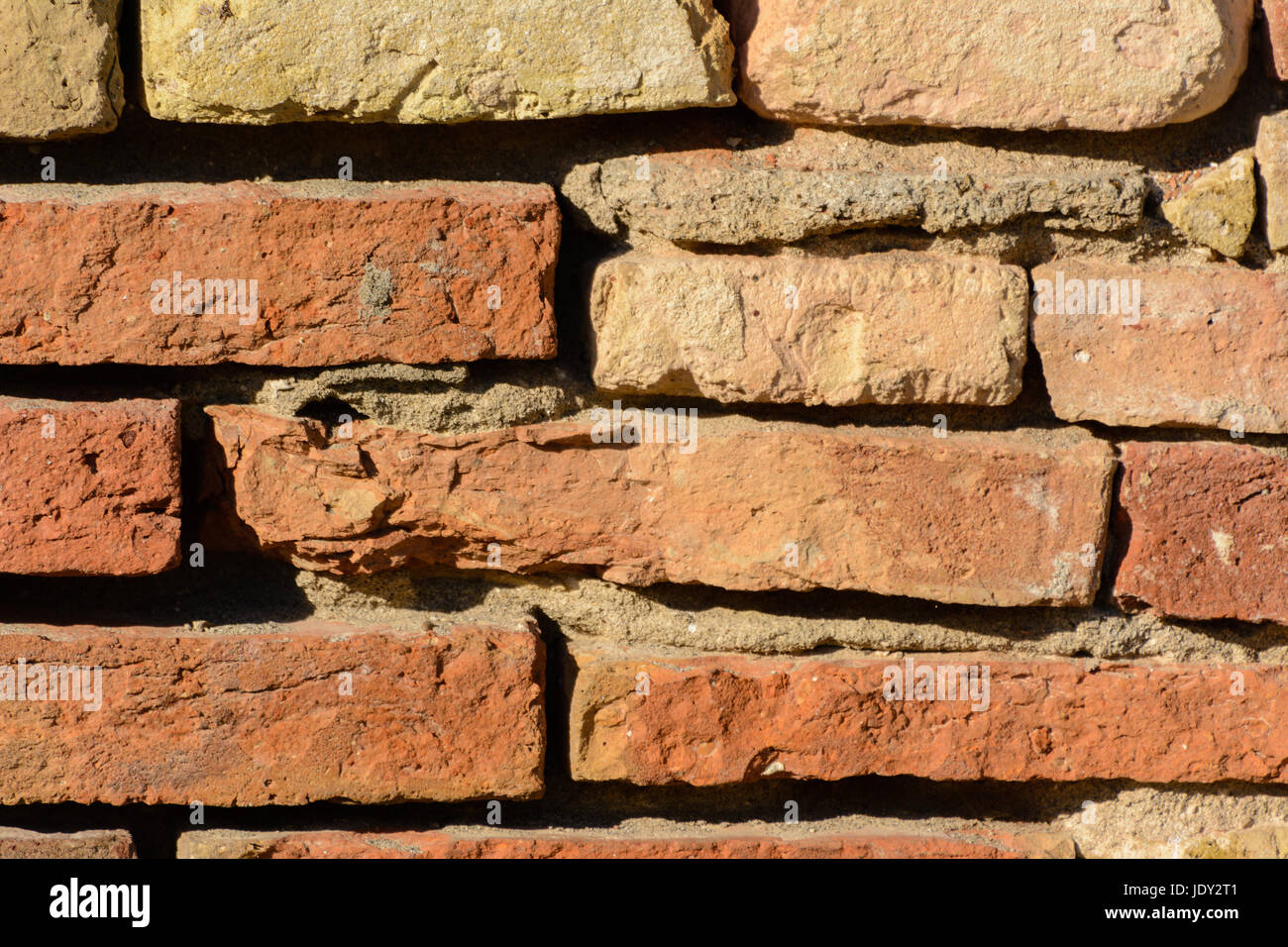 Roter backstein hi-res stock photography and images - Alamy