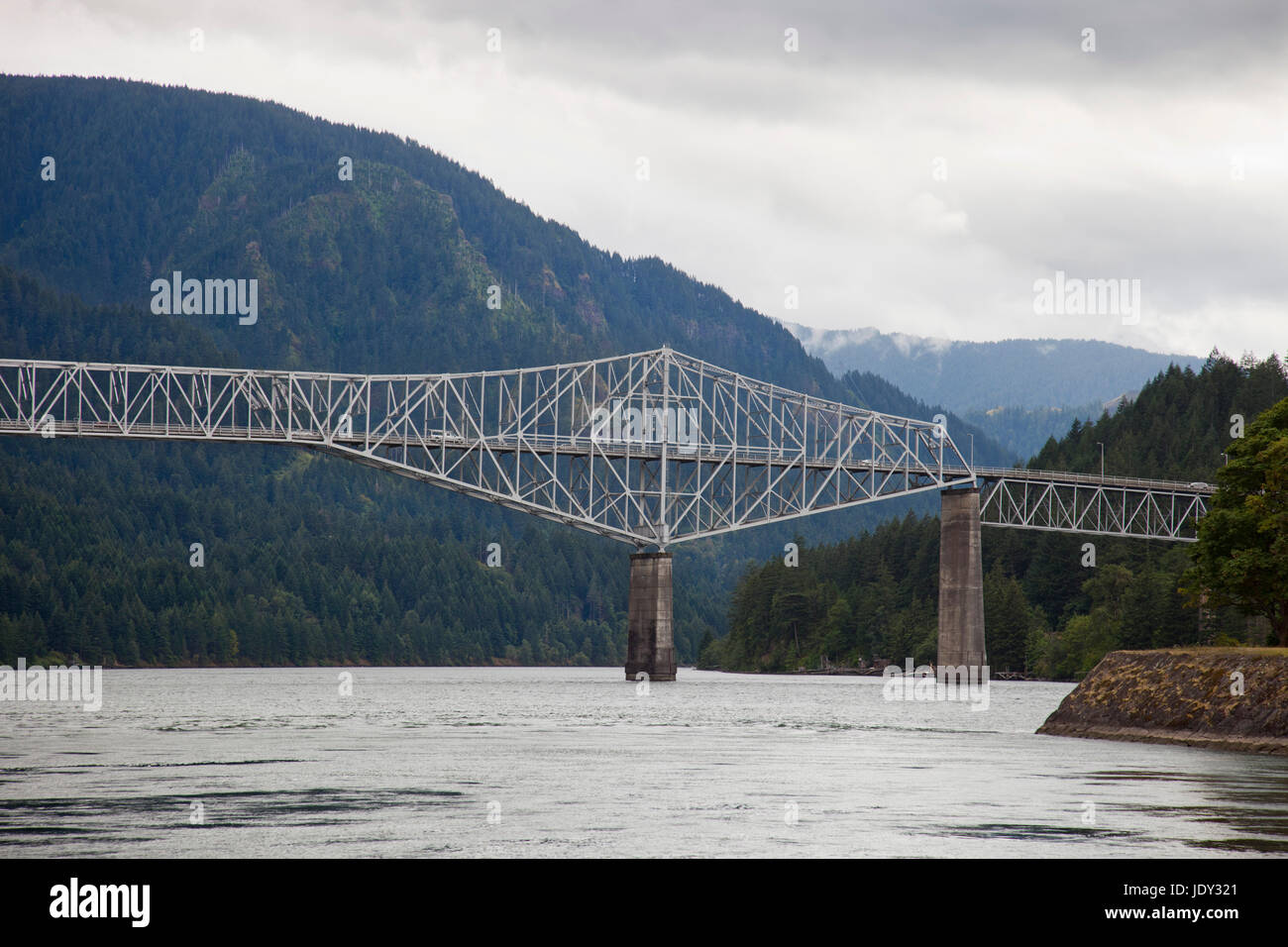 Bridge of the gods, Columbia river gorge, area of Portland, Oregon, USA ...