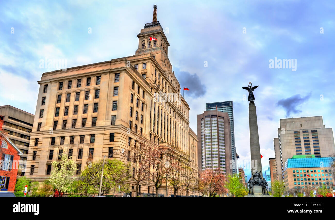 University in downtown large hi-res stock photography and images - Alamy