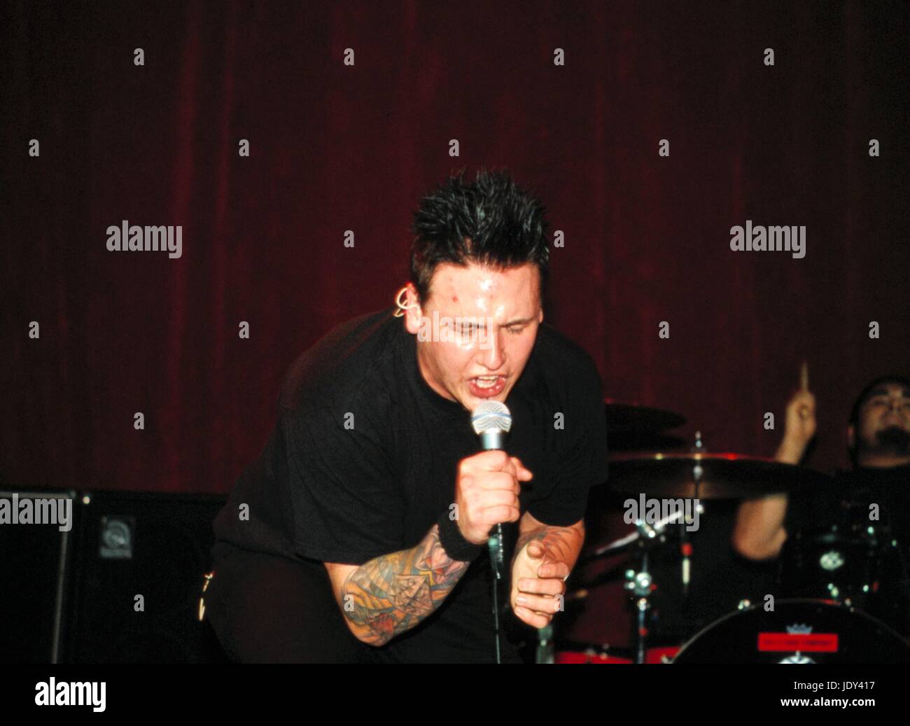 Papa roach 2002 hi-res stock photography and images - Alamy