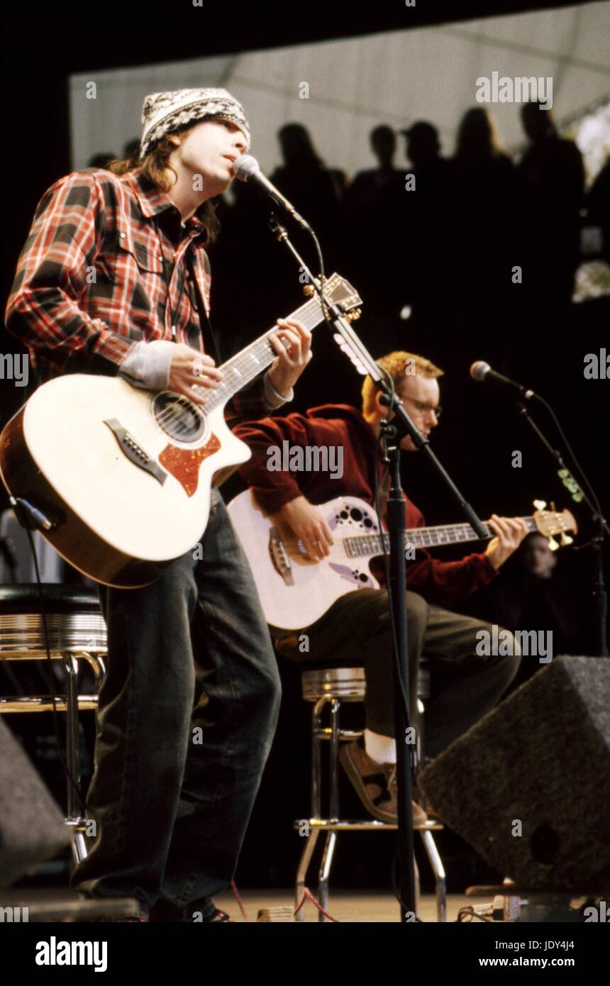 Foo fighters 2000 hi-res stock photography and images - Alamy