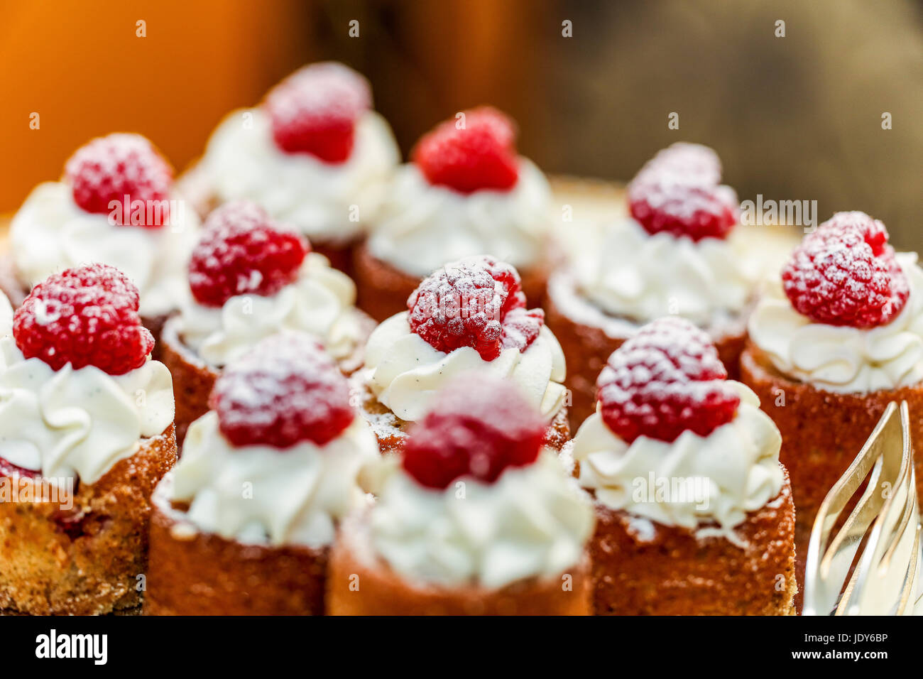 Cupcake stand square hi-res stock photography and images - Alamy