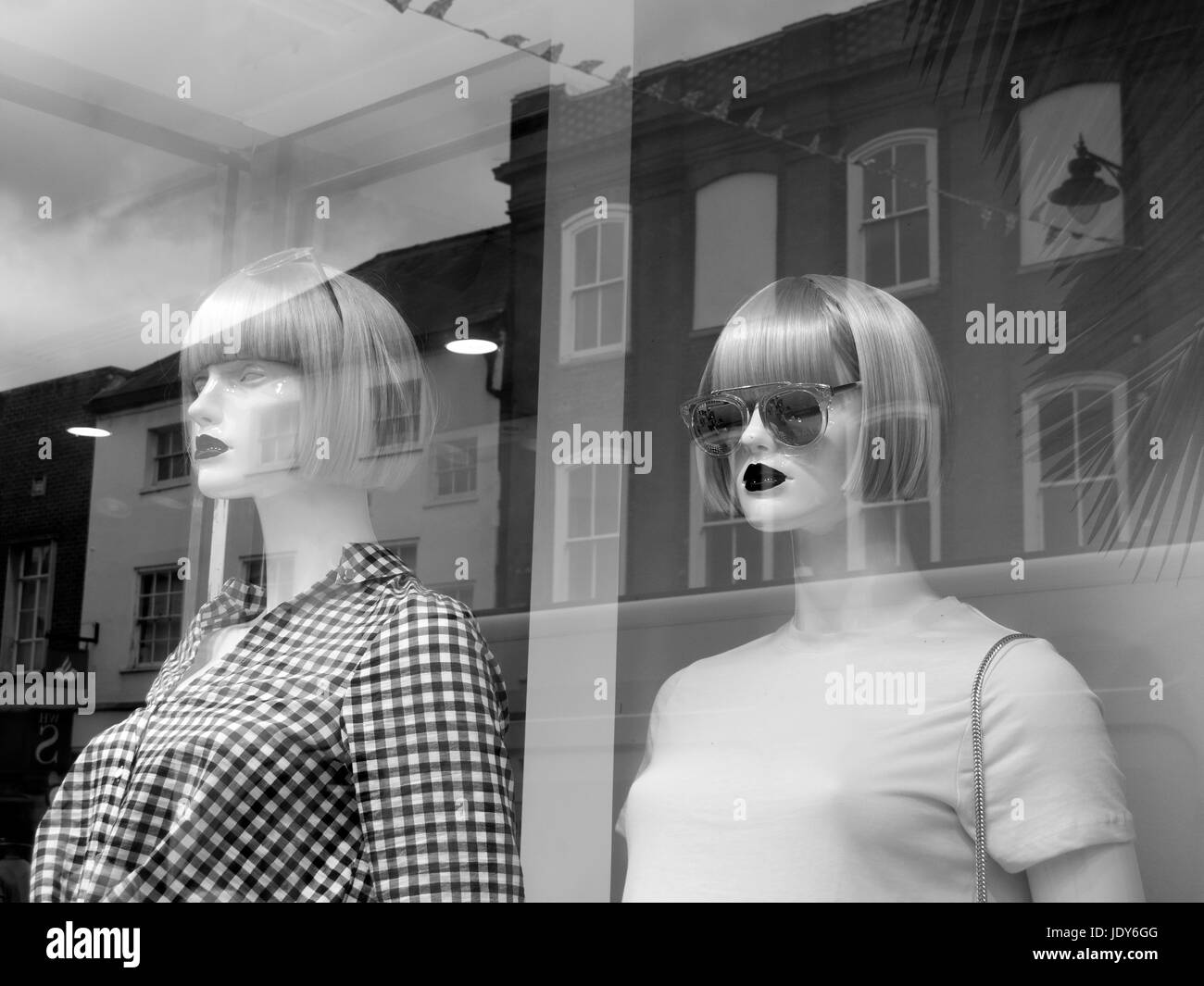 Shop window manikin Black and White Stock Photos & Images - Alamy