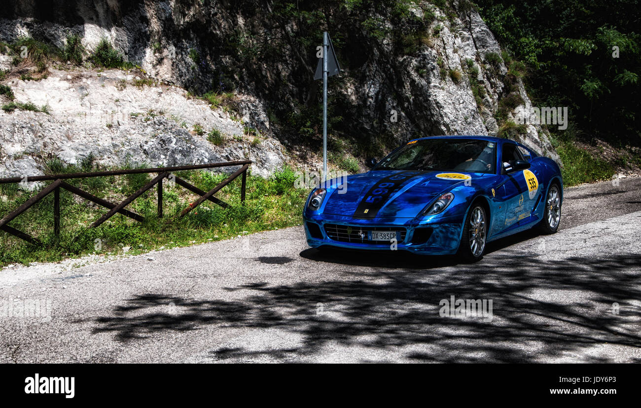 Ferrari 599 Race Car Stock Photos & Ferrari 599 Race Car Stock Images ...