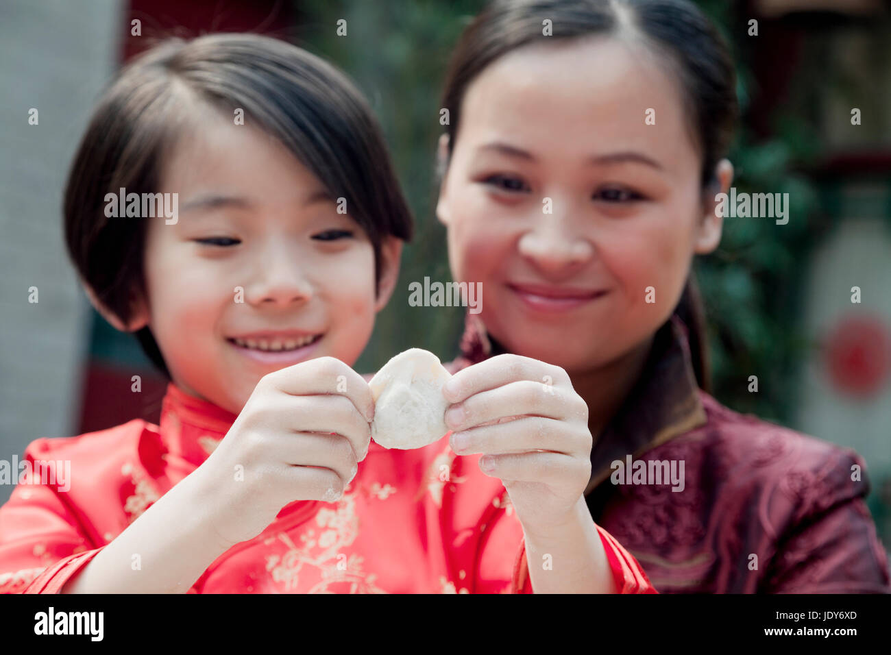 Smiling girls horizontal china hi-res stock photography and images - Alamy