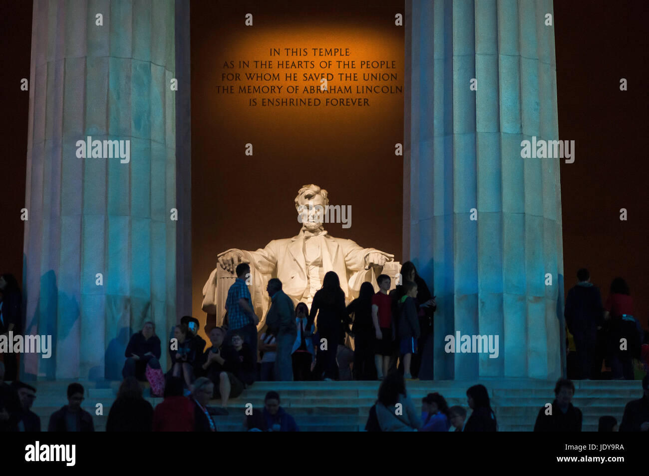 Lincoln memorial dusk in washington hi-res stock photography and images ...