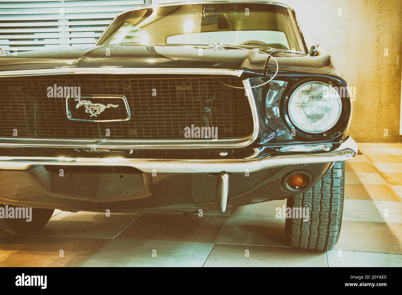 BLACK VINTAGE FORD MUSTANG Stock Photo - Alamy