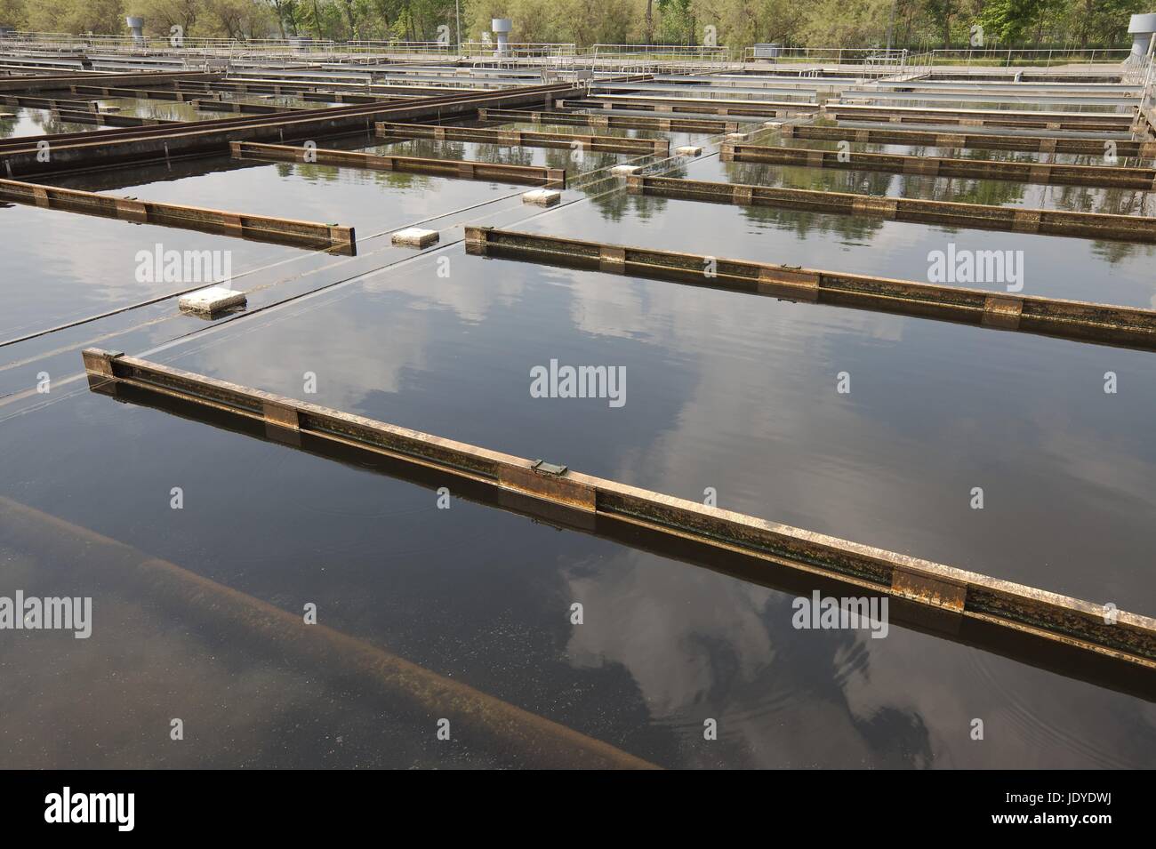 Air filtration process hi-res stock photography and images - Alamy
