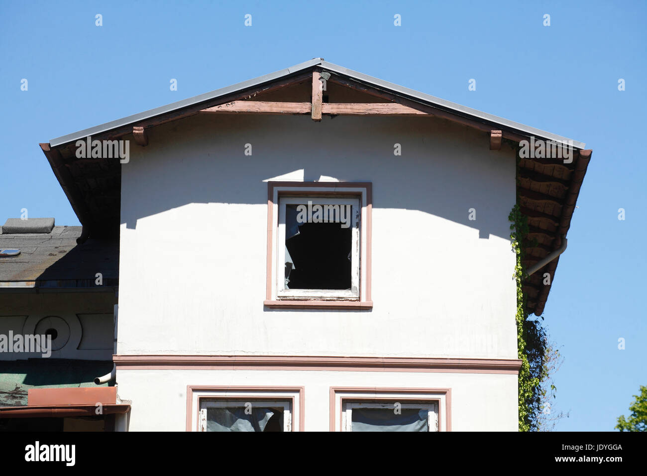 Condemned House High Resolution Stock Photography and Images - Alamy