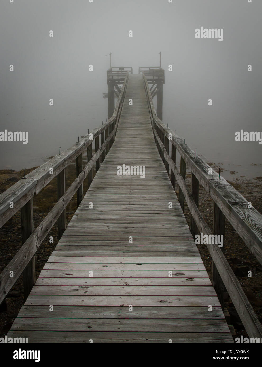 Long wooden pier hi-res stock photography and images - Alamy