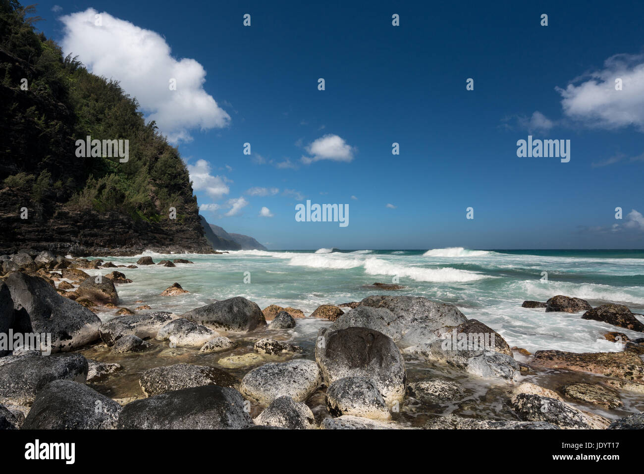 Kee beach hi-res stock photography and images - Alamy