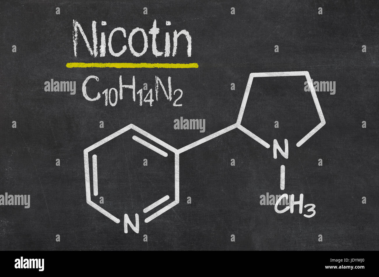 Schiefertafel mit der chemischen Formel von Nicotin Stock Photo - Alamy