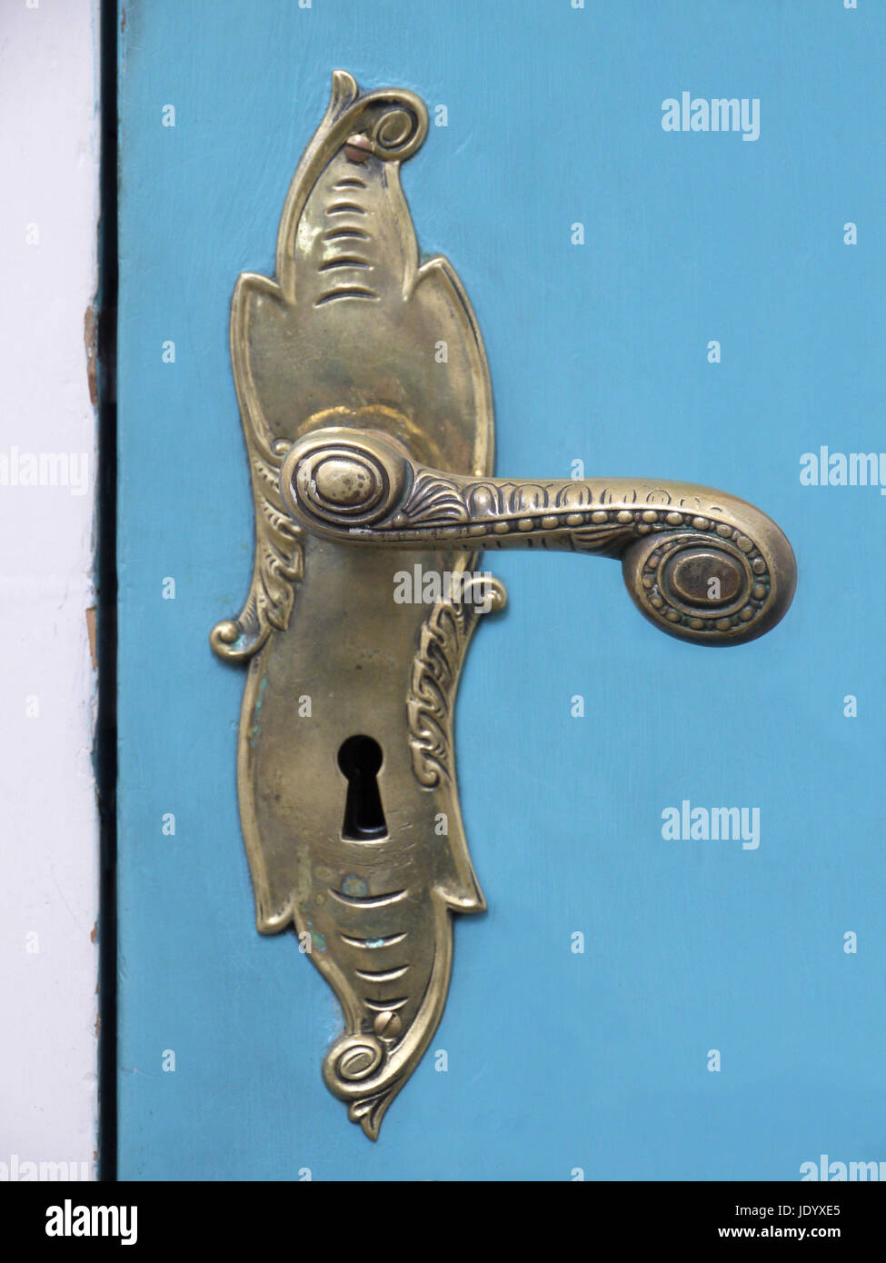 Handle keyhole brass lock hi-res stock photography and images - Alamy
