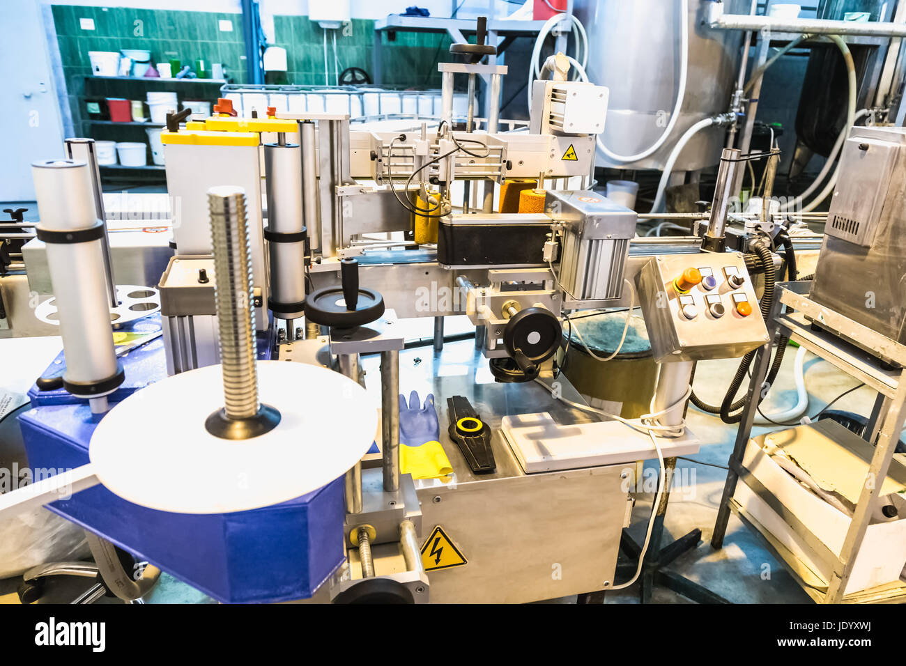 Automatic packing line of conveyor. Pharmaceutical and chemical ...