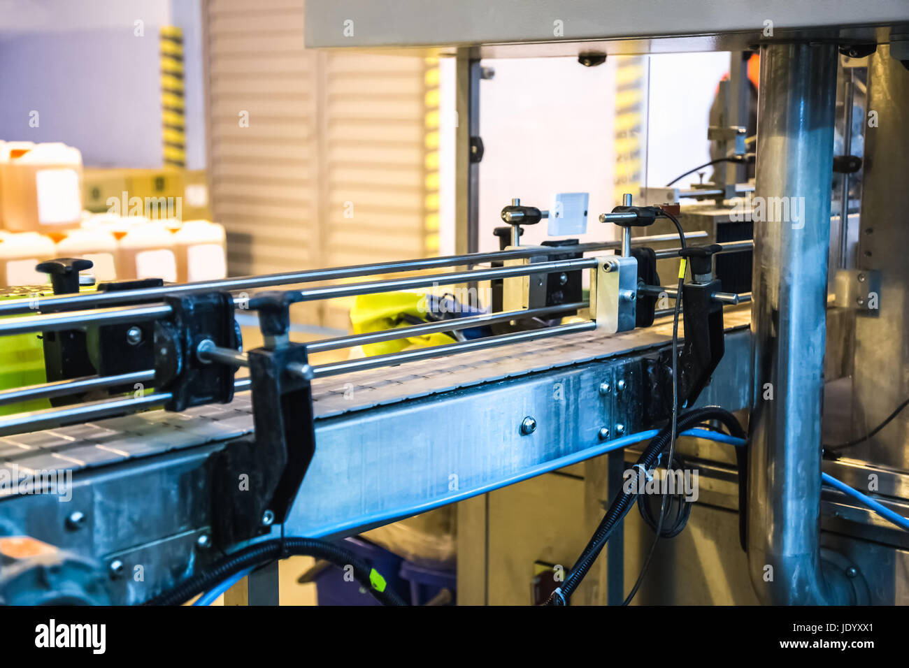 Automatic packing line of conveyor. Pharmaceutical and chemical ...