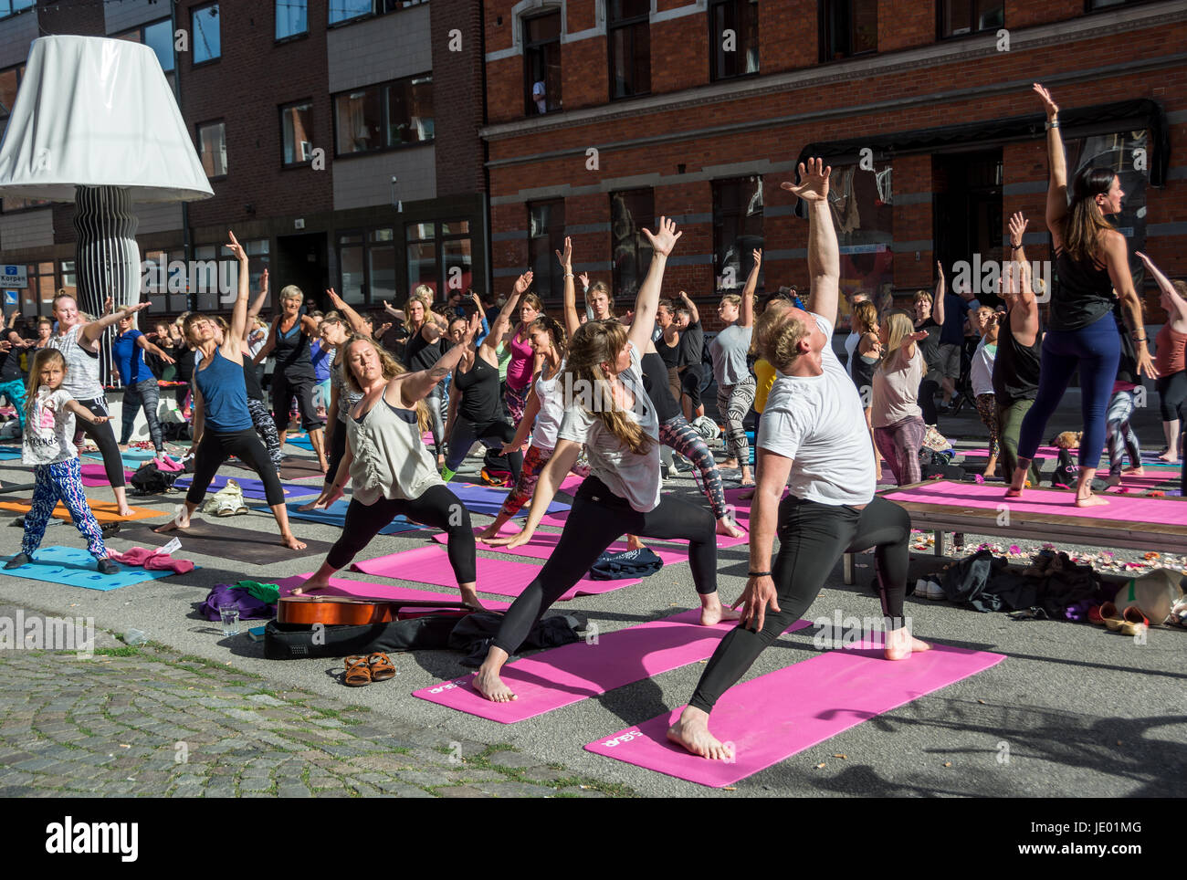 Malmö, Sweden. 21st June, 2017. As part of the international Yoga day a ...