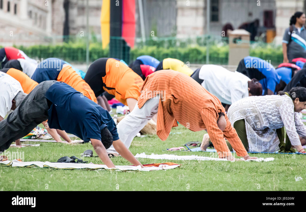 Malaysia children exercise hi-res stock photography and images - Alamy