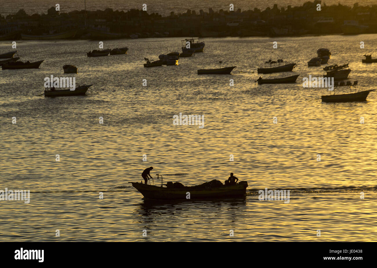 Gaza City, The Gaza Strip, Palestine. 21st June, 2017. Palestinian ...