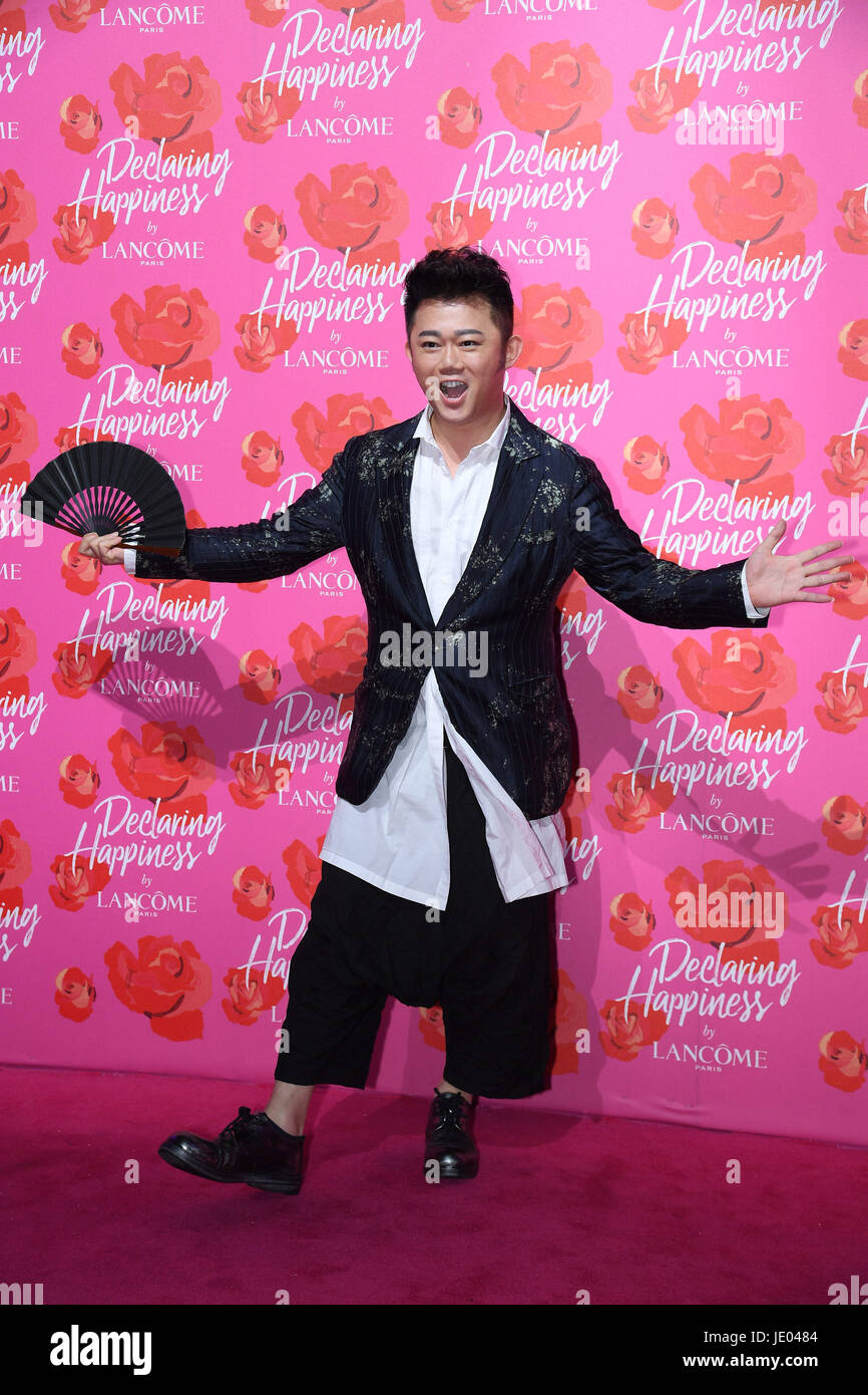 Lv yan hi-res stock photography and images - Alamy