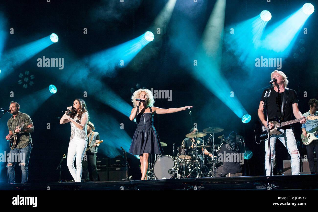 Singer jimi westbrook of little big town hi-res stock photography and ...
