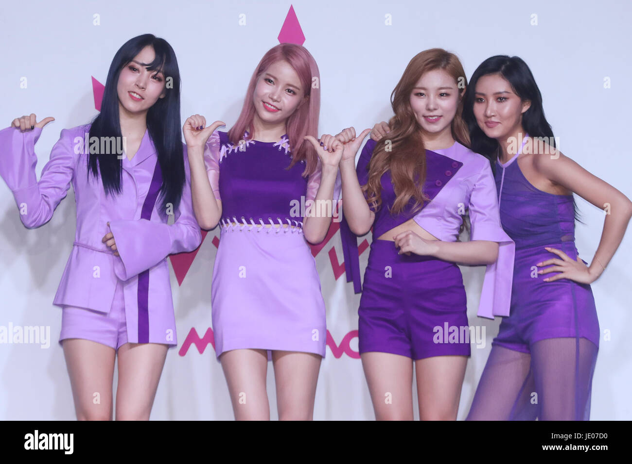 Girl group Mamamoo South Korean girl group Mamamoo -- Moonbyul, Solar ...