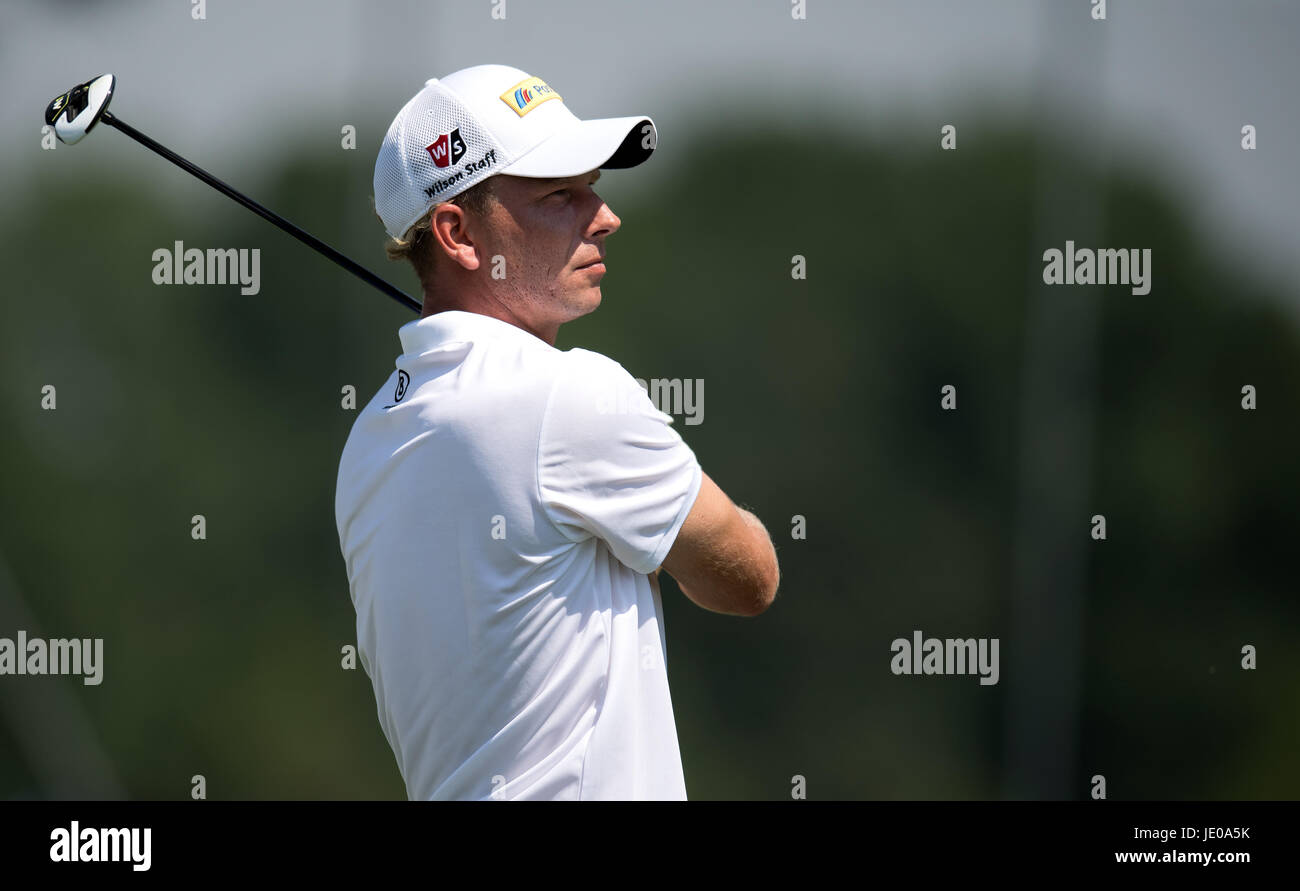 Moosinning, Germany. 22nd June, 2017. The German golfer Marcel Siem ...