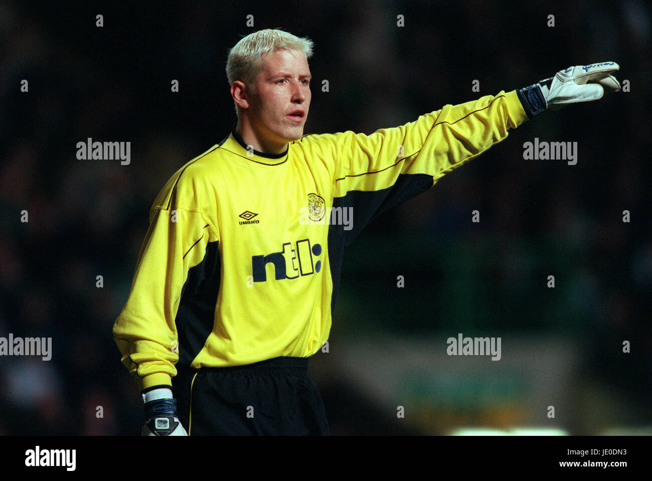 STEWART KERR GLASGOW CELTIC FC 02 February 2000 Stock Photo - Alamy