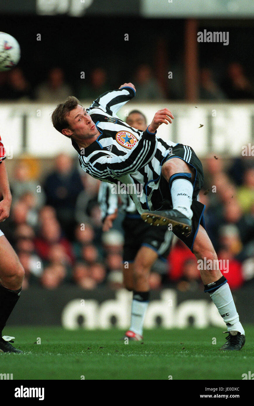 DUNCAN FERGUSON NEWCASTLE UNITED FC 03 February 2000 Stock Photo - Alamy