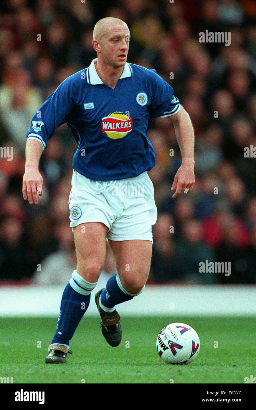 MATT ELLIOTT LEICESTER CITY FC 05 February 2000 Stock Photo - Alamy