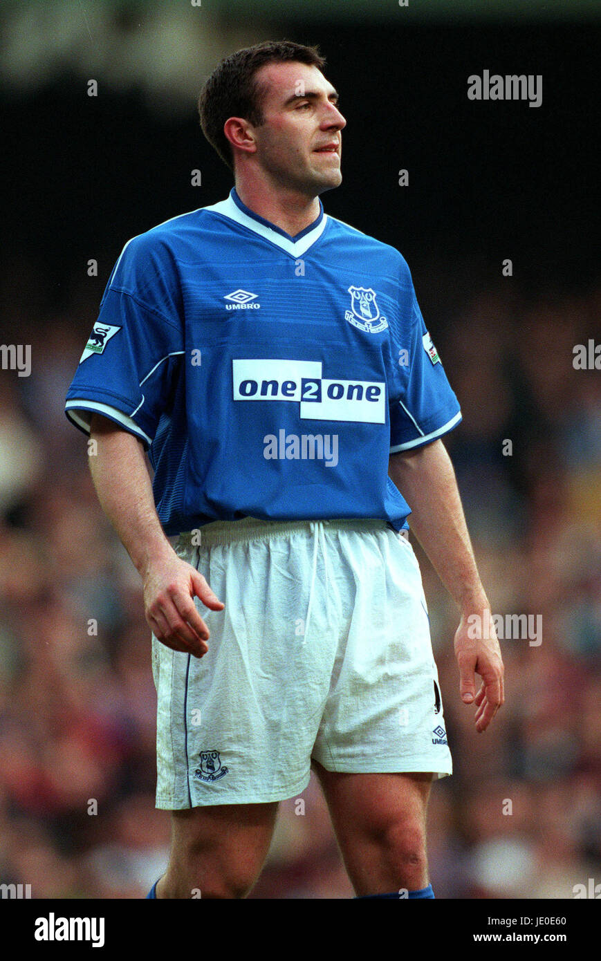 DAVID UNSWORTH EVERTON FC 19 February 2000 Stock Photo - Alamy