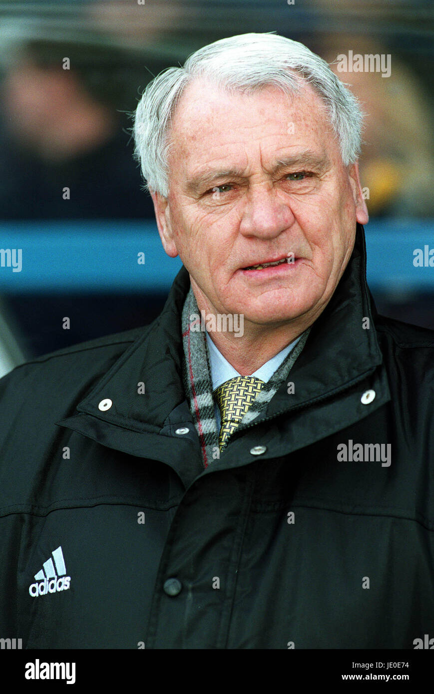 BOBBY ROBSON NEWCASTLE UNITED MANAGER 20 February 2000 Stock Photo - Alamy