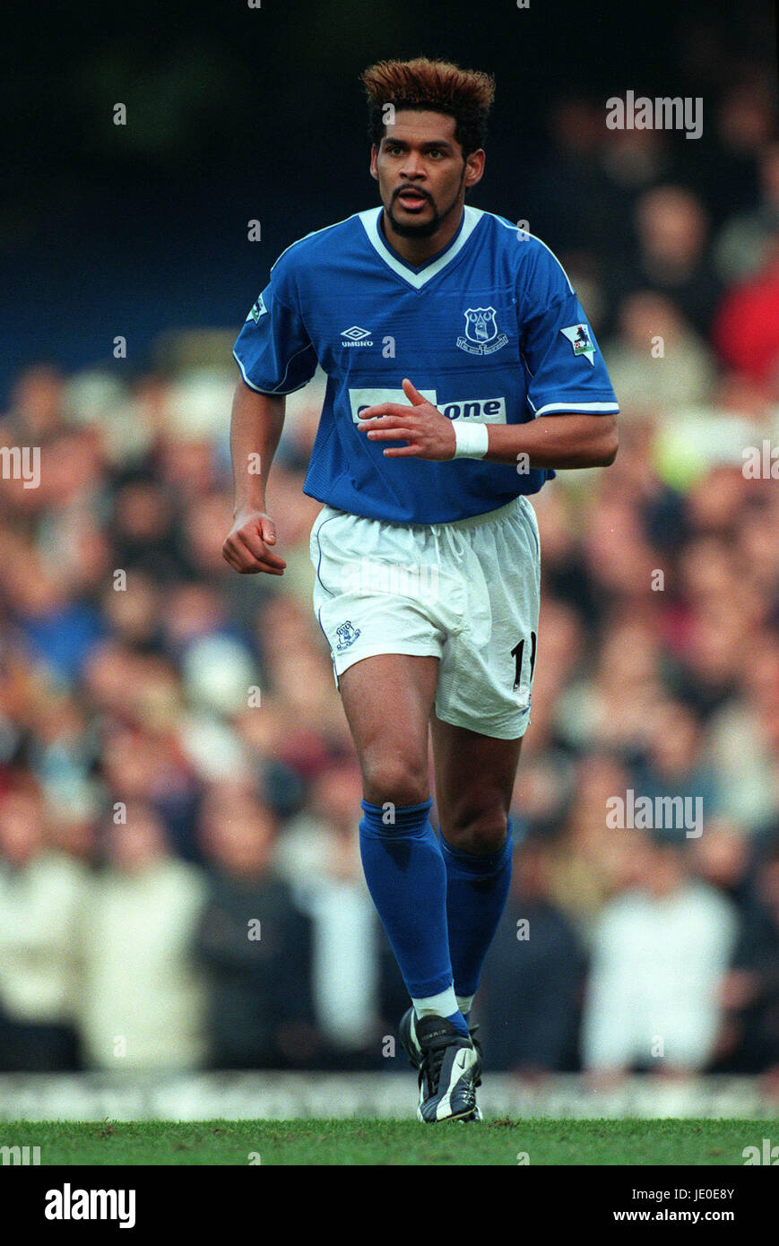 ABEL XAVIER EVERTON FC 20 February 2000 Stock Photo - Alamy