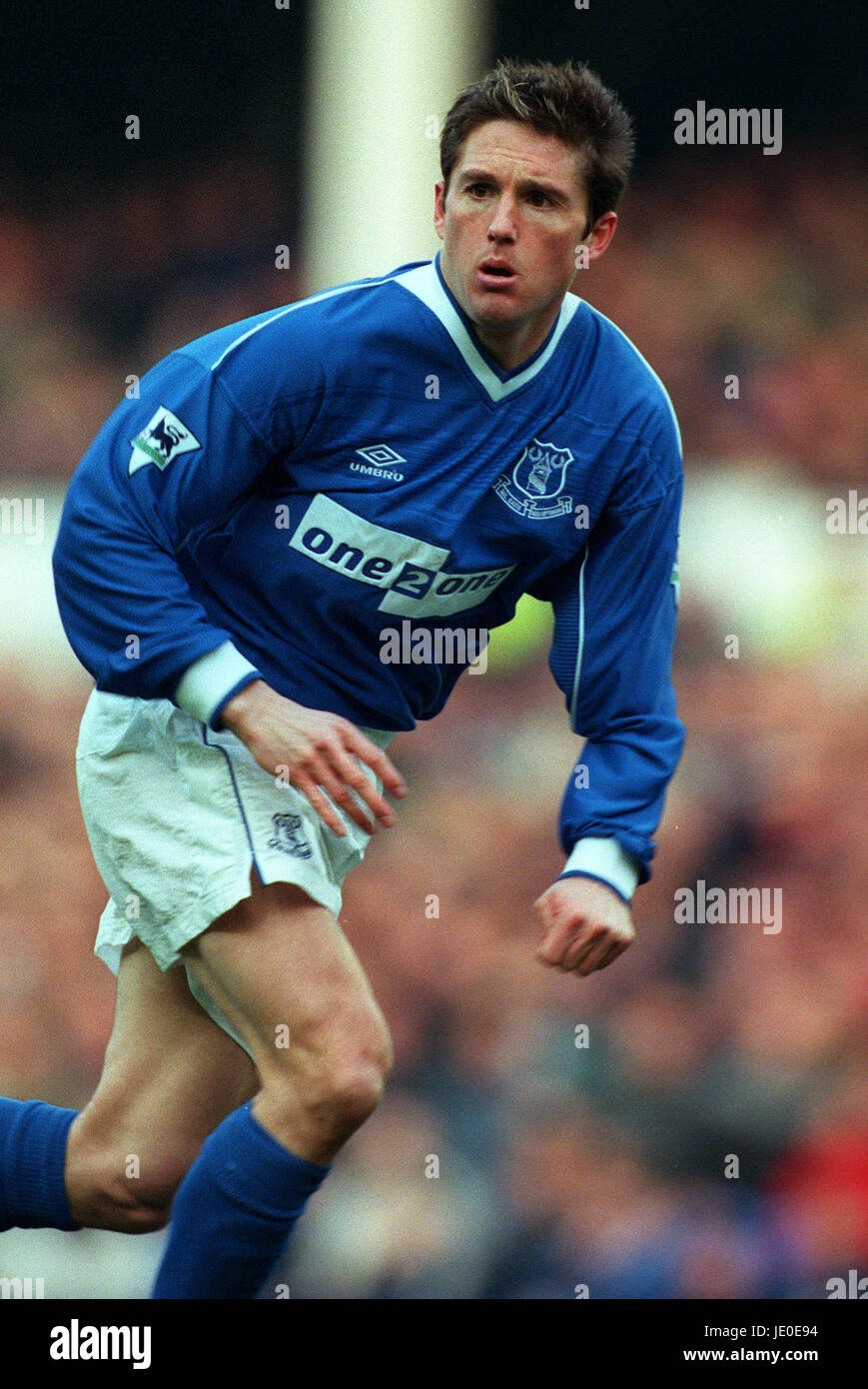 JOE-MAX MOORE EVERTON FC 20 February 2000 Stock Photo - Alamy