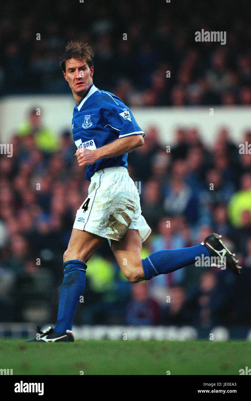 RICHARD GOUGH EVERTON FC 20 February 2000 Stock Photo - Alamy