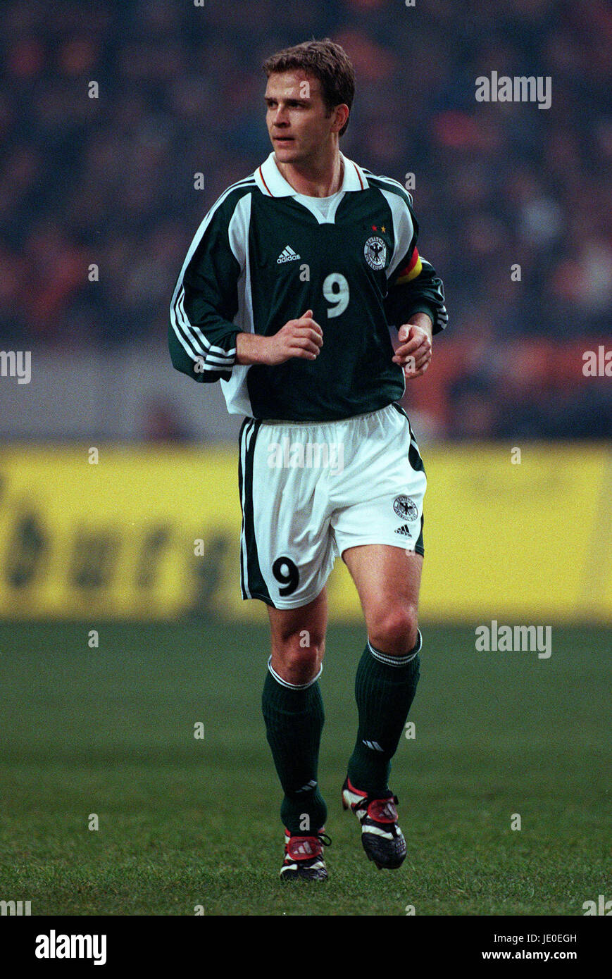 OLIVER BIERHOFF GERMANY & AC MILAN FC 23 February 2000 Stock Photo - Alamy