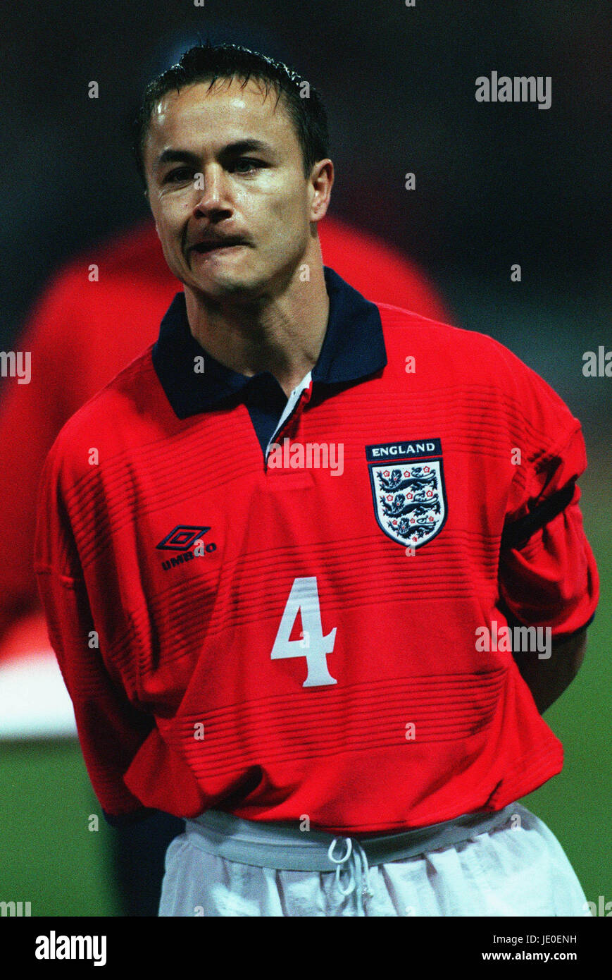 DENNIS WISE ENGLAND & CHELSEA FC 23 February 2000 Stock Photo - Alamy