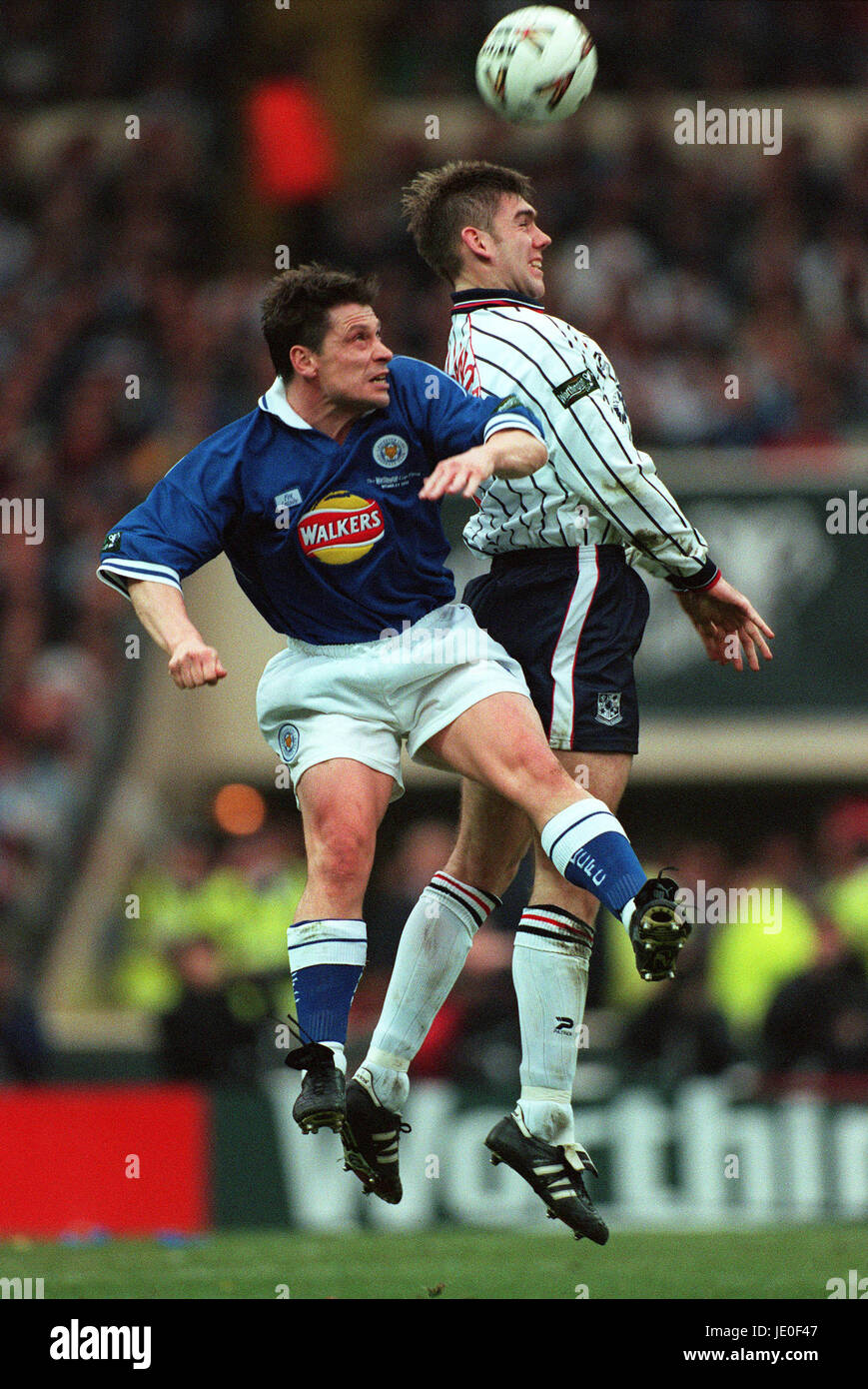Tony cottee leicester 2000 hi-res stock photography and images - Alamy