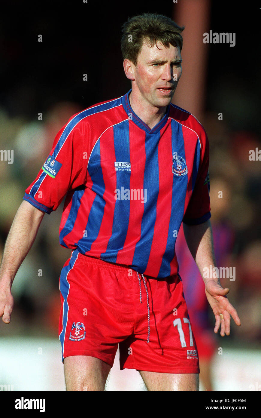 ANDY LINIGHAN CRYSTAL PALACE FC 26 February 2000 Stock Photo - Alamy