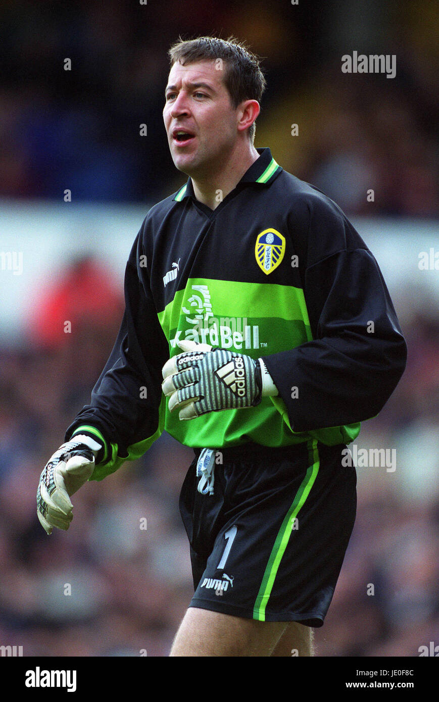 NIGEL MARTYN LEEDS UNITED FC 04 March 2000 Stock Photo - Alamy