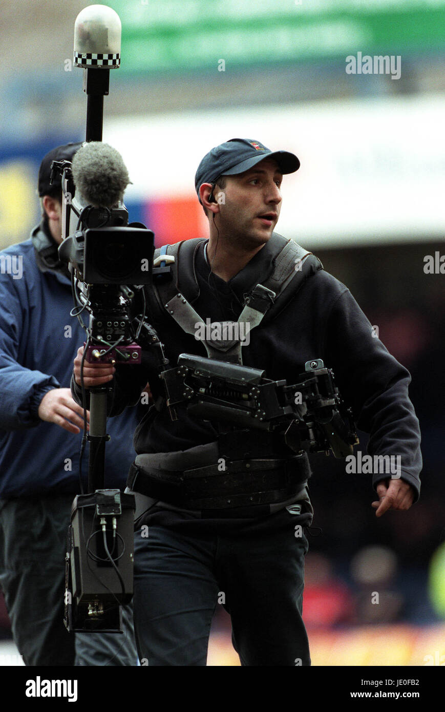 SKY STEADY CAM MAN TV CAMERA MAN 04 March 2000 Stock Photo - Alamy