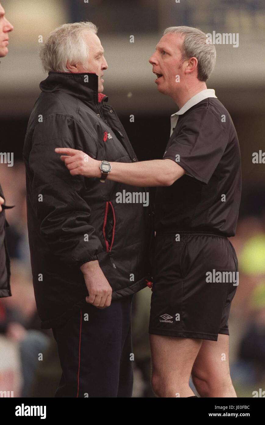 BOBBY SAXTON GETS SENT OFF LEICESTER V SUNDERLAND 04 March 2000 Stock ...