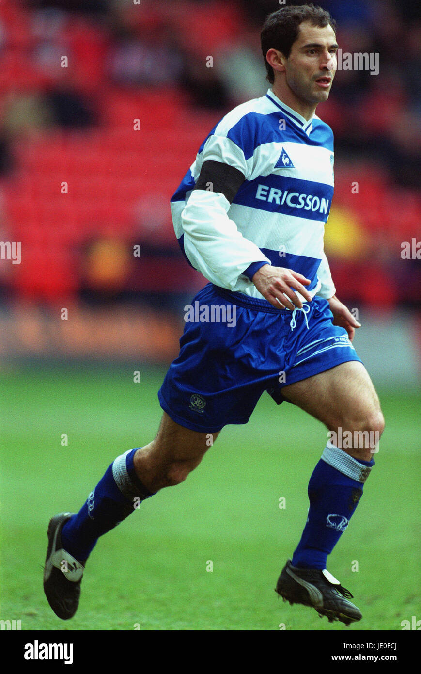 GAVIN PEACOCK QUEENS PARK RANGERS FC 05 March 2000 Stock Photo - Alamy