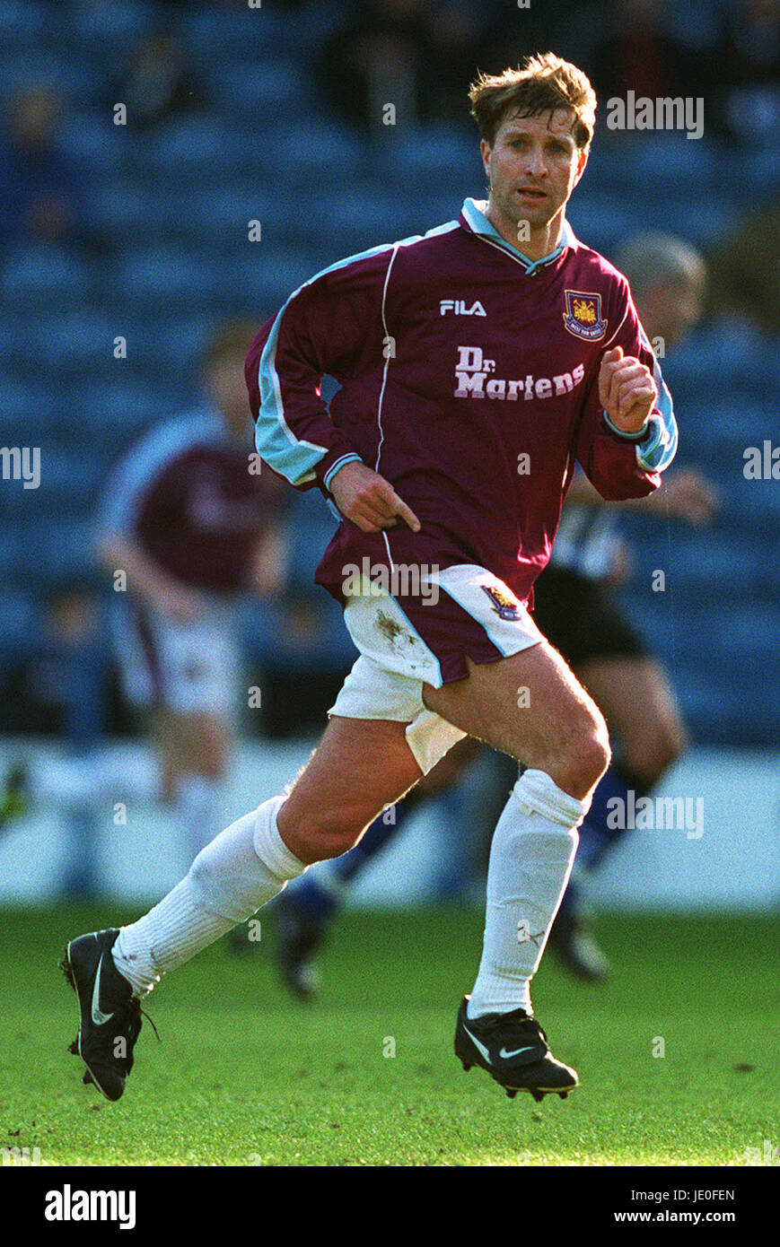 John moncur hi-res stock photography and images - Alamy