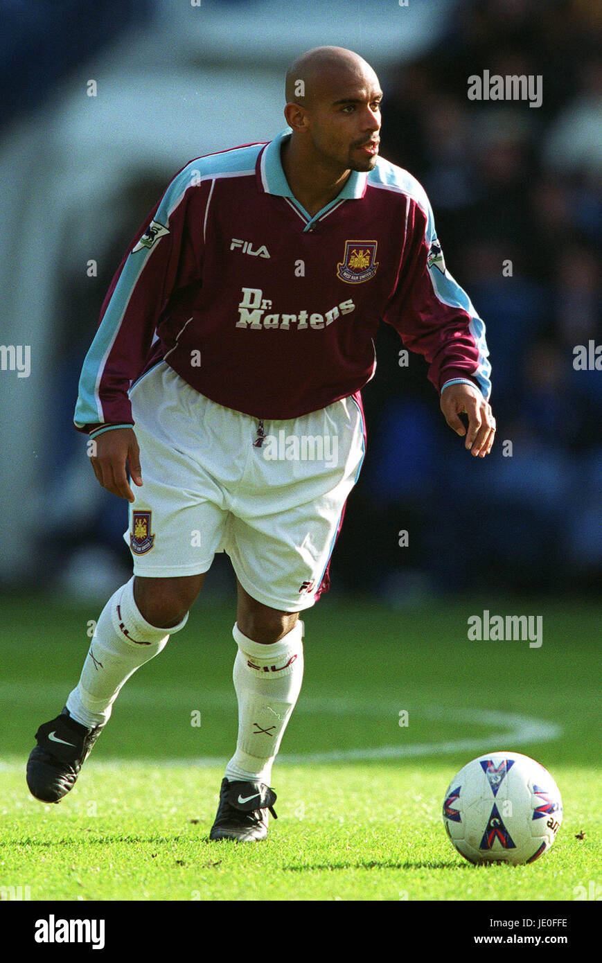 TREVOR SINCLAIR WEST HAM UNITED FC 11 March 2000 Stock Photo - Alamy